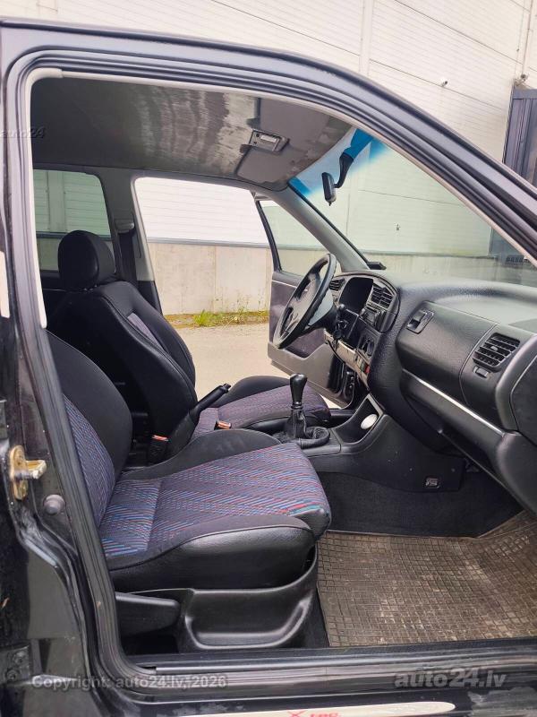 Melns Volkswagen Golf 1993 Tallina, ar dzinēja tilpumu 1.80 L un nobraukumu 290 tūkst. km par 600 €, foto 10 vietnē AUTOMOTO.COM.LV