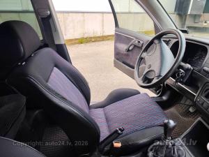 Melns Volkswagen Golf 1993 Tallina, ar dzinēja tilpumu 1.80 L un nobraukumu 290 tūkst. km par 600 €, foto 12 vietnē AUTOMOTO.COM.LV