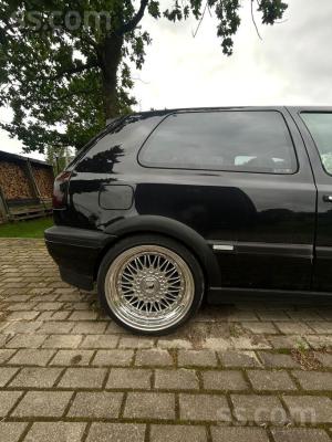 Black Volkswagen Golf 1994 in Riga, with an engine capacity of 2.00 L and mileage of 0 thousand km for 7800 €, photo 5 on AUTOMOTO.COM.LV