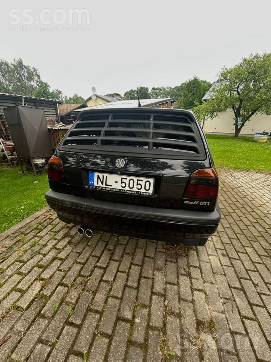 Black Volkswagen Golf 1994 in Riga, with an engine capacity of 2.00 L and mileage of 0 thousand km for 7800 €, photo 7 on AUTOMOTO.COM.LV