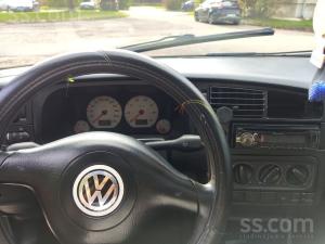 Melns Volkswagen Golf 1995 Daugavpils, ar dzinēja tilpumu 1.90 L un nobraukumu 120 tūkst. km par 700 €, foto 6 vietnē AUTOMOTO.COM.LV