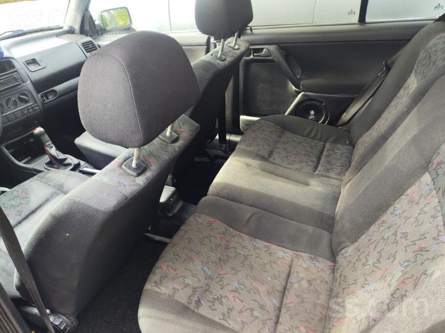 Melns Volkswagen Golf 1995 Daugavpils, ar dzinēja tilpumu 1.90 L un nobraukumu 120 tūkst. km par 700 €, foto 7 vietnē AUTOMOTO.COM.LV