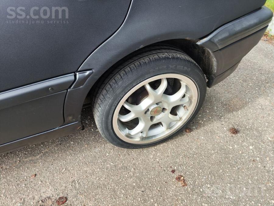 Melns Volkswagen Golf 1995 Daugavpils, ar dzinēja tilpumu 1.90 L un nobraukumu 120 tūkst. km par 700 €, foto 10 vietnē AUTOMOTO.COM.LV