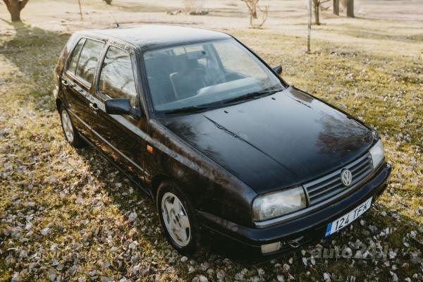 Melns Volkswagen Golf 1996 Viljandi, ar dzinēja tilpumu 1.80 L un nobraukumu 260 tūkst. km par 300 €, foto 2 vietnē AUTOMOTO.COM.LV