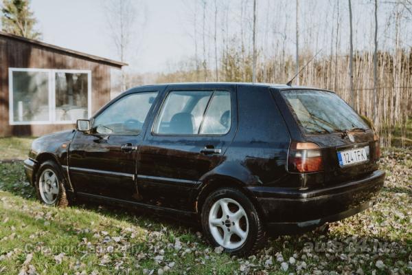 Черный Фольксваген Гольф 1996 в Вильянди, объемом двигателя 1.80 л и пробегом 260 тыс. км за 300 €, фото 4 на AUTOMOTO.COM.LV