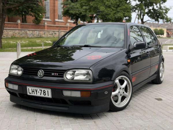 Black Volkswagen Golf 1996 in Rokiskis, with an engine capacity of 2.00 L and mileage of 320 thousand km for 2650 €, photo 1 on AUTOMOTO.COM.LV