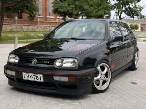 Melns Volkswagen Golf 1996 Rokiškis, ar dzinēja tilpumu 2.00 L un nobraukumu 320 tūkst. km par 2650 €, foto  vietnē AUTOMOTO.COM.LV