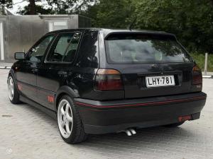 Black Volkswagen Golf 1996 in Rokiskis, with an engine capacity of 2.00 L and mileage of 320 thousand km for 2650 €, photo 6 on AUTOMOTO.COM.LV