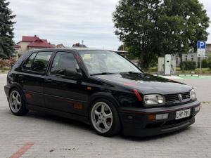 Black Volkswagen Golf 1996 in Rokiskis, with an engine capacity of 2.00 L and mileage of 320 thousand km for 2650 €, photo 9 on AUTOMOTO.COM.LV