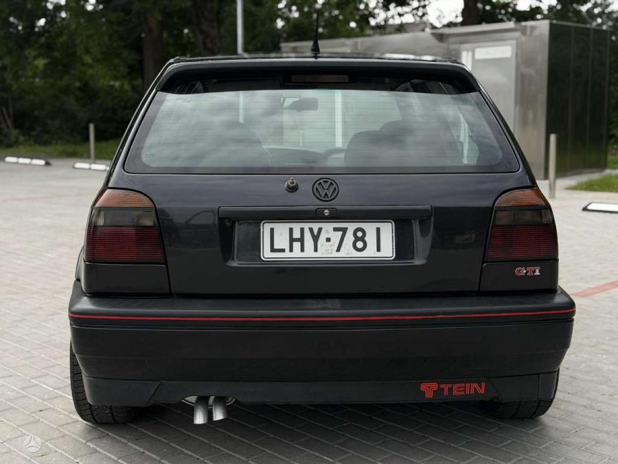 Black Volkswagen Golf 1996 in Rokiskis, with an engine capacity of 2.00 L and mileage of 320 thousand km for 2650 €, photo 11 on AUTOMOTO.COM.LV