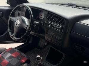 Black Volkswagen Golf 1996 in Rokiskis, with an engine capacity of 2.00 L and mileage of 320 thousand km for 2650 €, photo 15 on AUTOMOTO.COM.LV