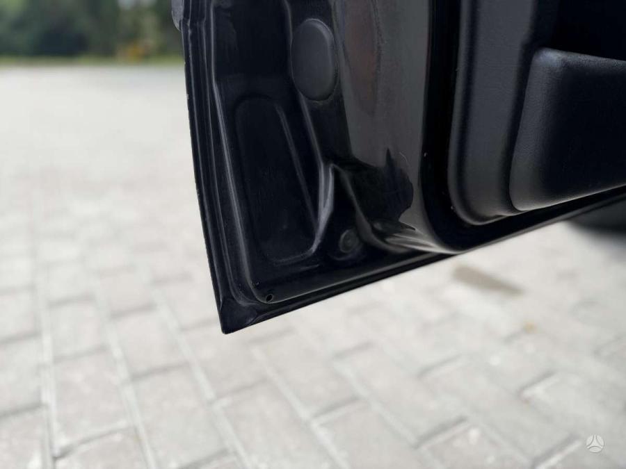 Black Volkswagen Golf 1996 in Rokiskis, with an engine capacity of 2.00 L and mileage of 320 thousand km for 2650 €, photo 33 on AUTOMOTO.COM.LV
