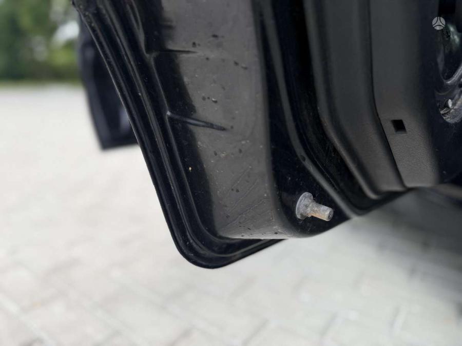 Black Volkswagen Golf 1996 in Rokiskis, with an engine capacity of 2.00 L and mileage of 320 thousand km for 2650 €, photo 34 on AUTOMOTO.COM.LV