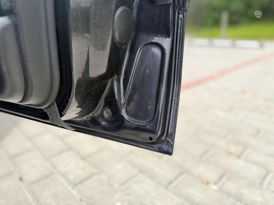 Black Volkswagen Golf 1996 in Rokiskis, with an engine capacity of 2.00 L and mileage of 320 thousand km for 2650 €, photo 36 on AUTOMOTO.COM.LV