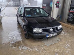 Black Volkswagen Golf 1998 in Ogre, with an engine capacity of 1.60 L and mileage of 320 thousand km for 550 €, photo 2 on AUTOMOTO.COM.LV