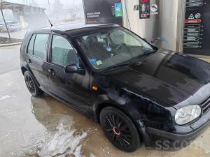 Black Volkswagen Golf 1998 in Ogre, with an engine capacity of 1.60 L and mileage of 320 thousand km for 550 €, photo 3 on AUTOMOTO.COM.LV