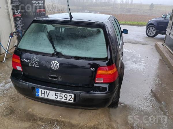 Melns Volkswagen Golf 1998 Ogre, ar dzinēja tilpumu 1.60 L un nobraukumu 320 tūkst. km par 550 €, foto 5 vietnē AUTOMOTO.COM.LV