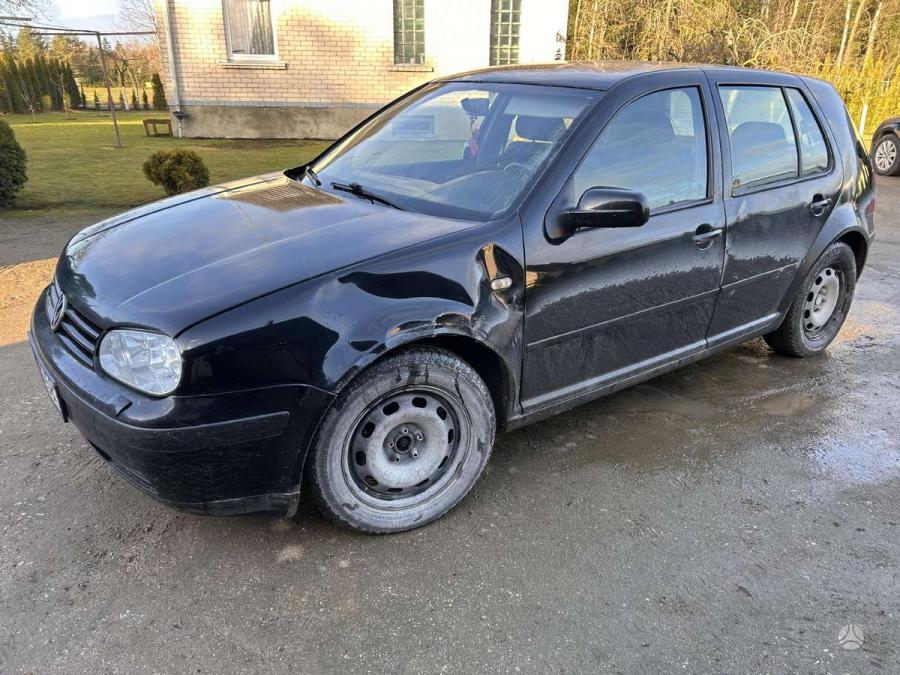 Melns Volkswagen Golf 1998 Anykščiai, ar dzinēja tilpumu 1.60 L un nobraukumu 325 tūkst. km par 650 €, foto 8 vietnē AUTOMOTO.COM.LV