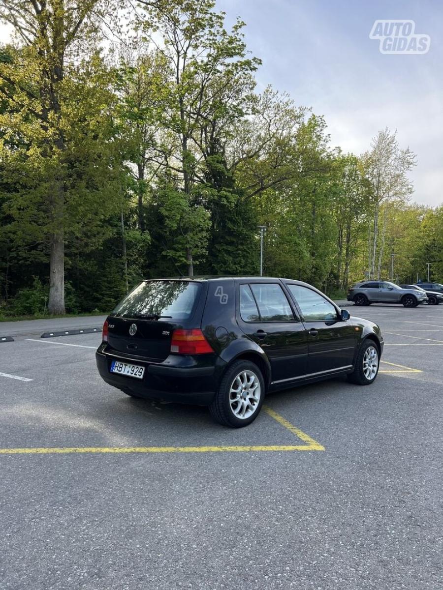 Black Volkswagen Golf 1998 in Klaipeda, with an engine capacity of 1.90 L and mileage of 254 thousand km for 1500 €, photo 6 on AUTOMOTO.COM.LV