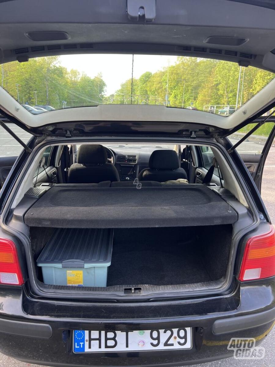 Black Volkswagen Golf 1998 in Klaipeda, with an engine capacity of 1.90 L and mileage of 254 thousand km for 1500 €, photo 12 on AUTOMOTO.COM.LV