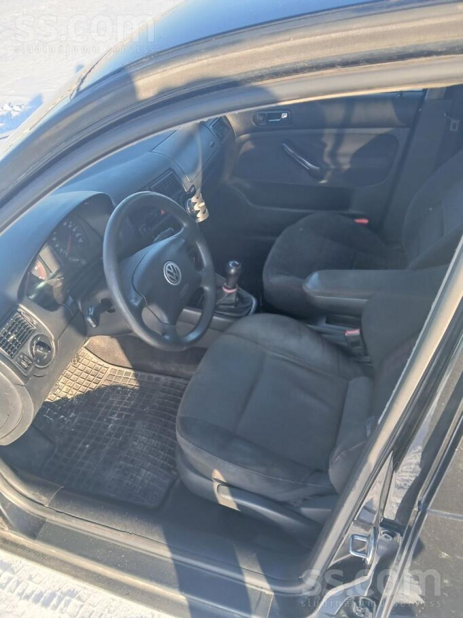 Melns Volkswagen Golf 1998 Talsi, ar dzinēja tilpumu 1.40 L un nobraukumu 350 tūkst. km par 1190 €, foto 9 vietnē AUTOMOTO.COM.LV