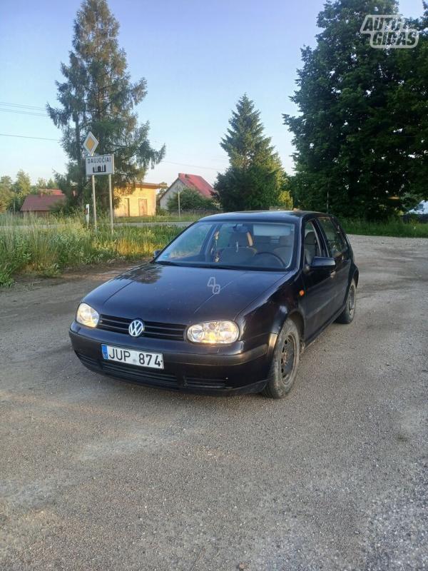 Black Volkswagen Golf 1998 in Utena, with an engine capacity of 1.60 L and mileage of 242 thousand km for 350 €, photo 1 on AUTOMOTO.COM.LV