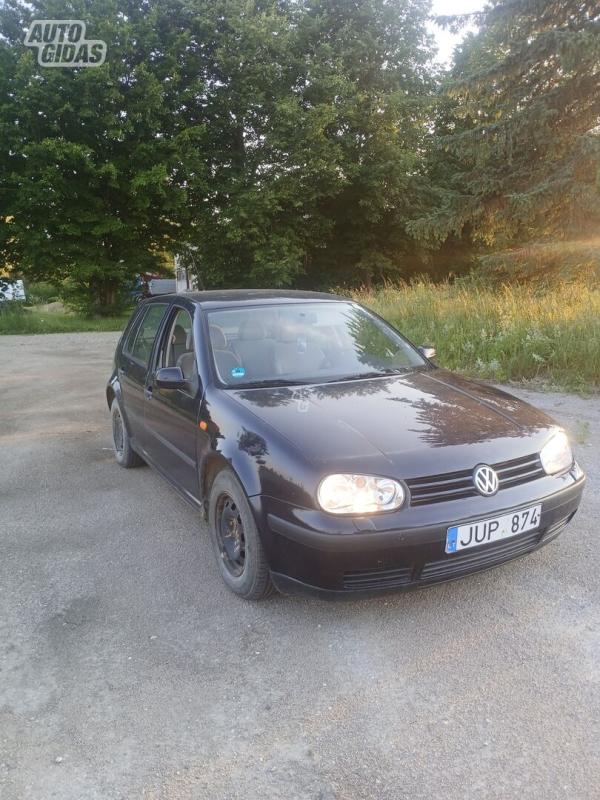 Black Volkswagen Golf 1998 in Utena, with an engine capacity of 1.60 L and mileage of 242 thousand km for 350 €, photo 2 on AUTOMOTO.COM.LV