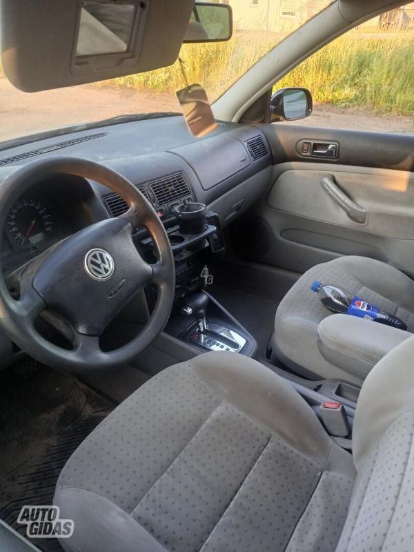 Black Volkswagen Golf 1998 in Utena, with an engine capacity of 1.60 L and mileage of 242 thousand km for 350 €, photo 6 on AUTOMOTO.COM.LV