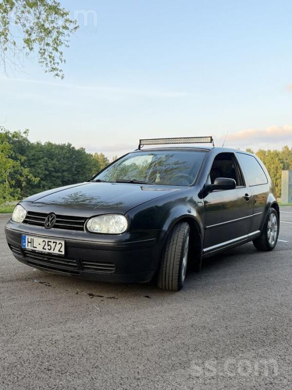 Melns Volkswagen Golf 1998 Alūksne, ar dzinēja tilpumu 1.90 L un nobraukumu 355 tūkst. km par 970 €, foto 1 vietnē AUTOMOTO.COM.LV
