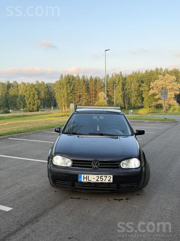 Melns Volkswagen Golf 1998 Alūksne, ar dzinēja tilpumu 1.90 L un nobraukumu 355 tūkst. km par 970 €, foto 2 vietnē AUTOMOTO.COM.LV