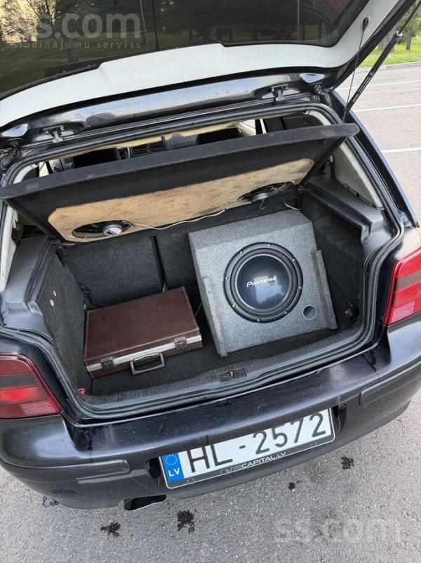 Melns Volkswagen Golf 1998 Alūksne, ar dzinēja tilpumu 1.90 L un nobraukumu 355 tūkst. km par 970 €, foto 9 vietnē AUTOMOTO.COM.LV