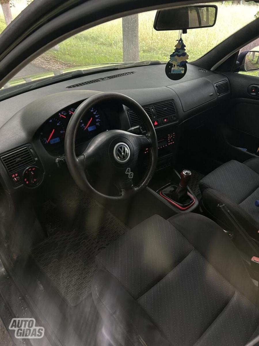 Black Volkswagen Golf 1998 in Panevezys, with an engine capacity of 1.90 L and mileage of 450 thousand km for 850 €, photo 4 on AUTOMOTO.COM.LV