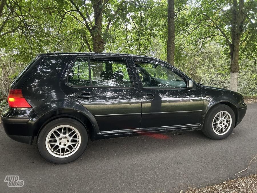 Black Volkswagen Golf 1998 in Panevezys, with an engine capacity of 1.90 L and mileage of 450 thousand km for 850 €, photo 5 on AUTOMOTO.COM.LV