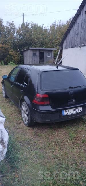 Melns Volkswagen Golf 1999 Jelgava, ar dzinēja tilpumu 1.90 L un nobraukumu 471 tūkst. km par 1000 €, foto 3 vietnē AUTOMOTO.COM.LV