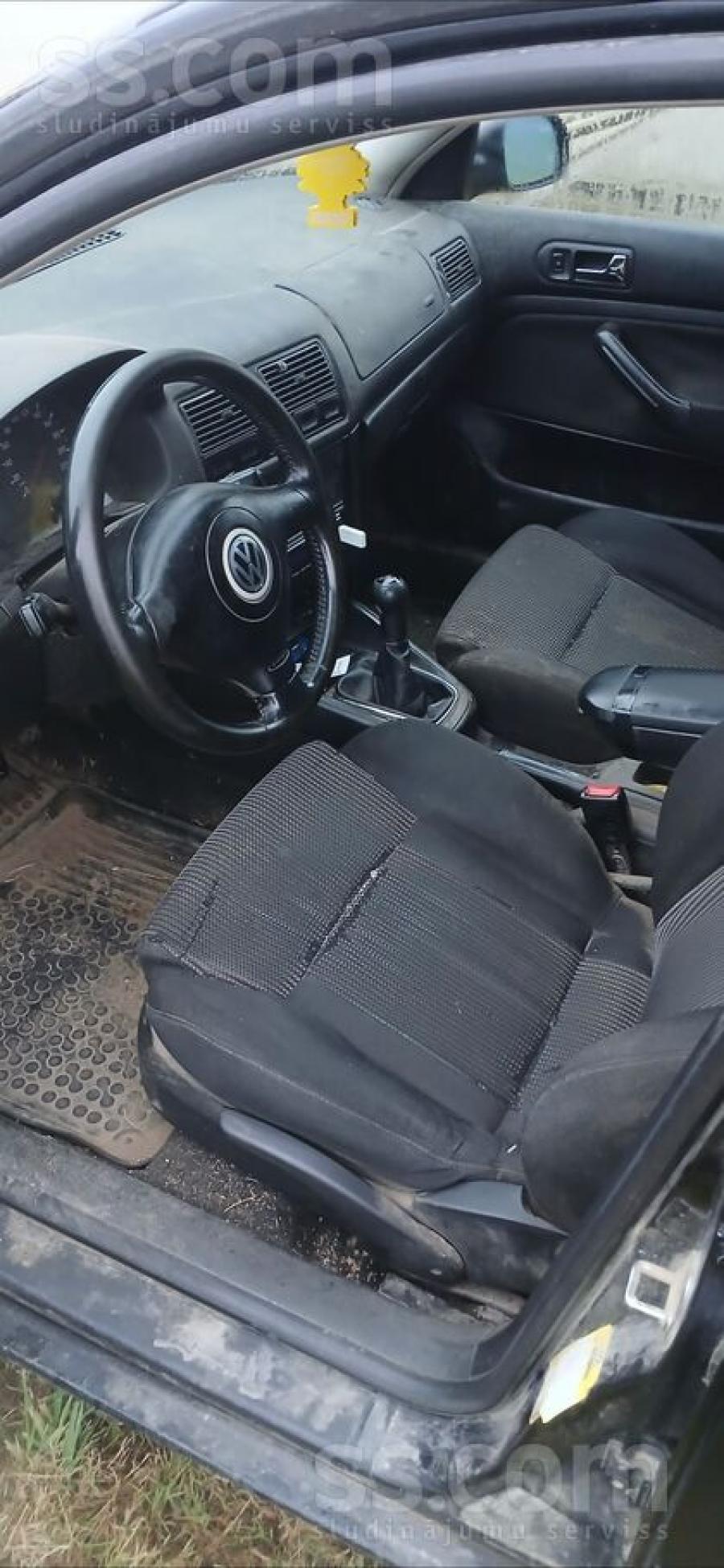 Melns Volkswagen Golf 1999 Jelgava, ar dzinēja tilpumu 1.90 L un nobraukumu 471 tūkst. km par 1000 €, foto 6 vietnē AUTOMOTO.COM.LV