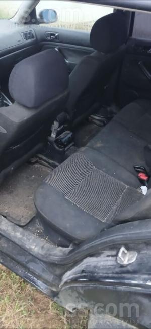 Melns Volkswagen Golf 1999 Jelgava, ar dzinēja tilpumu 1.90 L un nobraukumu 471 tūkst. km par 1000 €, foto 8 vietnē AUTOMOTO.COM.LV