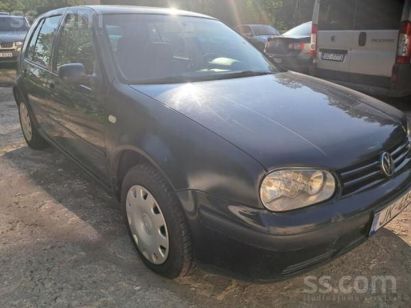 Black Volkswagen Golf 1999 in Valmiera, with an engine capacity of 1.60 L and mileage of 361 thousand km for 680 €, photo 3 on AUTOMOTO.COM.LV