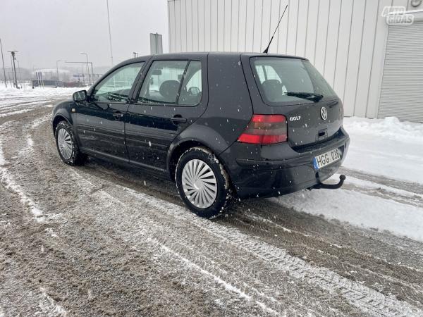 Melns Volkswagen Golf 1999 Viļņa, ar dzinēja tilpumu 1.90 L un nobraukumu 320 tūkst. km par 1300 €, foto 6 vietnē AUTOMOTO.COM.LV