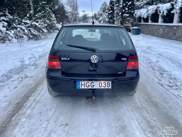 Melns Volkswagen Golf 1999 Viļņa, ar dzinēja tilpumu 1.90 L un nobraukumu 320 tūkst. km par 1300 €, foto 6 vietnē AUTOMOTO.COM.LV