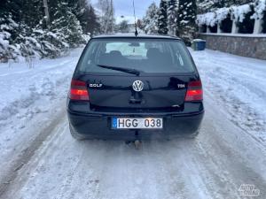 Melns Volkswagen Golf 1999 Viļņa, ar dzinēja tilpumu 1.90 L un nobraukumu 320 tūkst. km par 1300 €, foto 6 vietnē AUTOMOTO.COM.LV