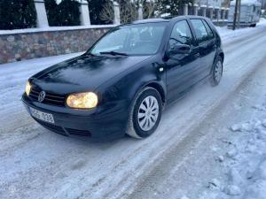Melns Volkswagen Golf 1999 Viļņa, ar dzinēja tilpumu 1.90 L un nobraukumu 320 tūkst. km par 1300 €, foto  vietnē AUTOMOTO.COM.LV
