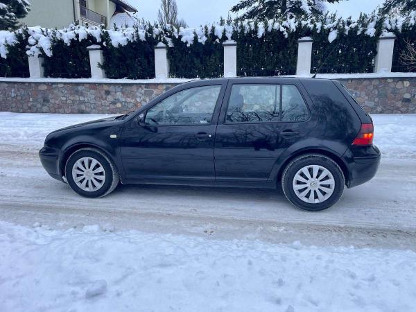 Black Volkswagen Golf 1999 in Vilnius, with an engine capacity of 1.90 L and mileage of 320 thousand km for 1300 €, photo 8 on AUTOMOTO.COM.LV