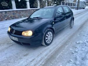 Melns Volkswagen Golf 1999 Viļņa, ar dzinēja tilpumu 1.90 L un nobraukumu 320 tūkst. km par 1300 €, foto  vietnē AUTOMOTO.COM.LV