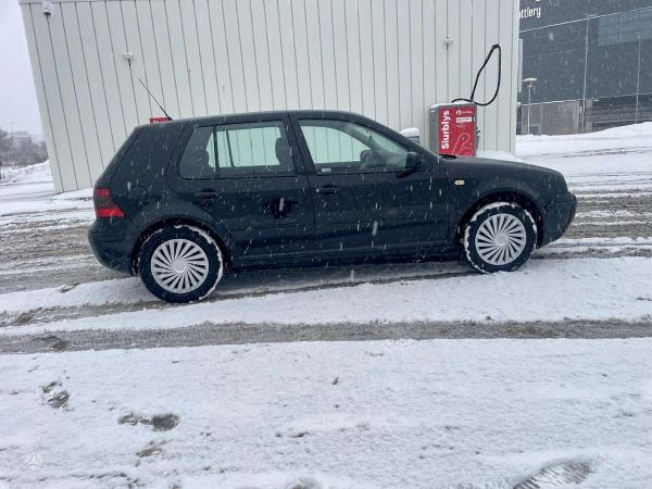 Melns Volkswagen Golf 1999 Viļņa, ar dzinēja tilpumu 1.90 L un nobraukumu 320 tūkst. km par 1200 €, foto 8 vietnē AUTOMOTO.COM.LV