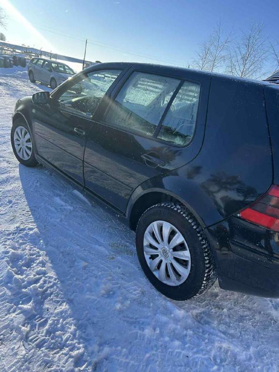 Black Volkswagen Golf 1999 in Prienai, with an engine capacity of 1.90 L and mileage of 358 thousand km for 1399 €, photo 2 on AUTOMOTO.COM.LV