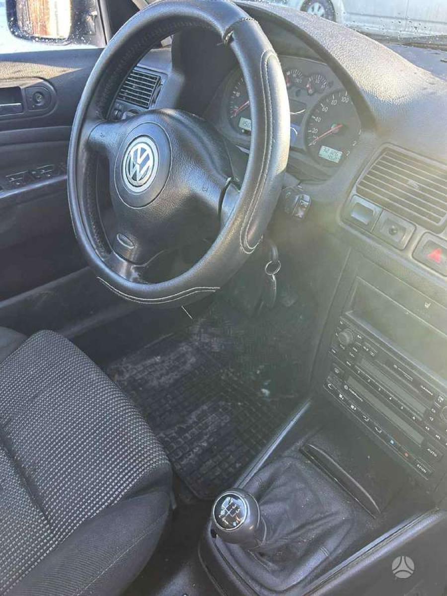 Black Volkswagen Golf 1999 in Prienai, with an engine capacity of 1.90 L and mileage of 358 thousand km for 1399 €, photo 6 on AUTOMOTO.COM.LV