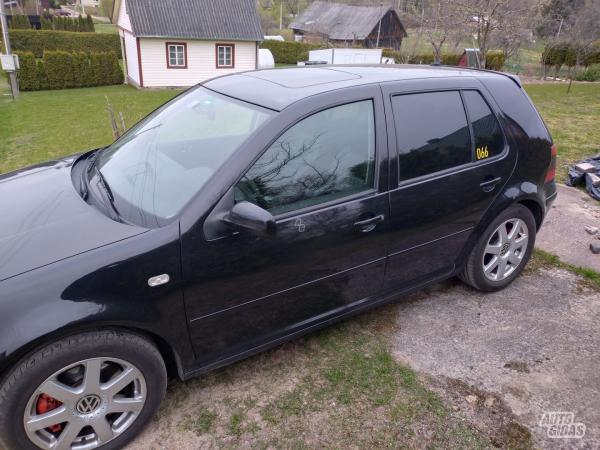 Black Volkswagen Golf 1999 in Utena, with an engine capacity of 2.80 L and mileage of 210 thousand km for 3500 €, photo 4 on AUTOMOTO.COM.LV