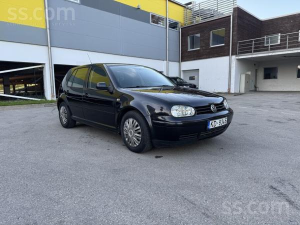 Black Volkswagen Golf 1999 in Ogre, with an engine capacity of 1.60 L and mileage of 295 thousand km for 1590 €, photo 1 on AUTOMOTO.COM.LV