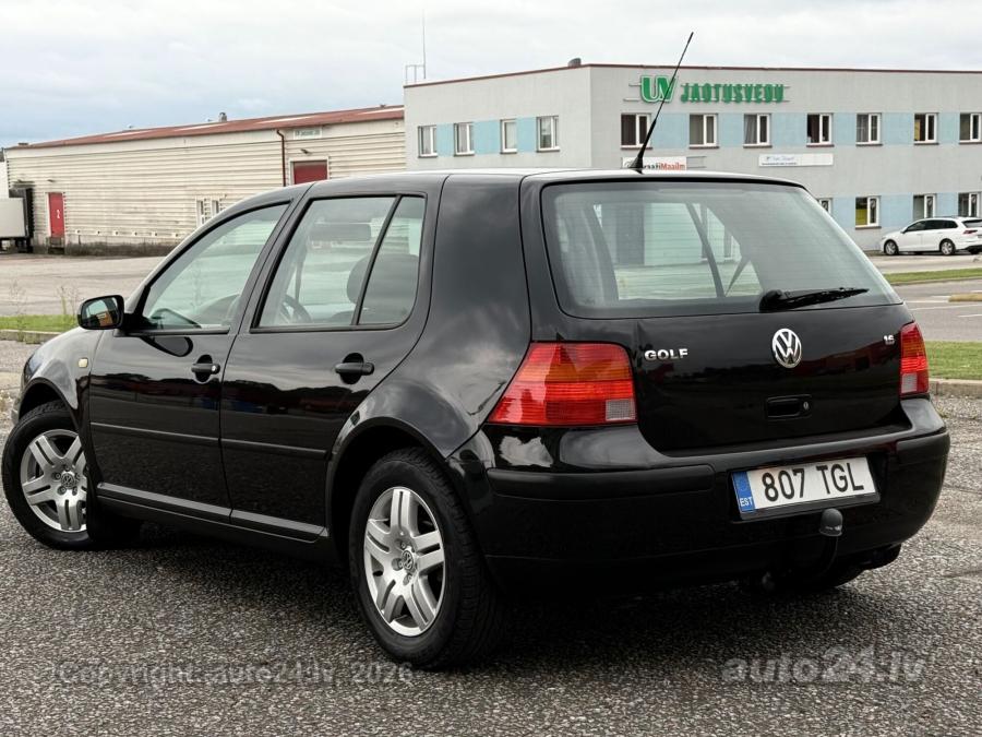 Melns Volkswagen Golf 1999 Tartu, ar dzinēja tilpumu 1.60 L un nobraukumu 293 tūkst. km par 1499 €, foto 3 vietnē AUTOMOTO.COM.LV