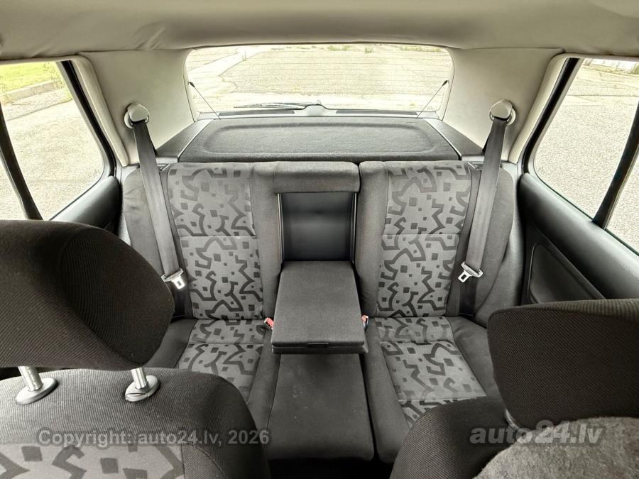 Melns Volkswagen Golf 1999 Tartu, ar dzinēja tilpumu 1.60 L un nobraukumu 293 tūkst. km par 1499 €, foto 18 vietnē AUTOMOTO.COM.LV